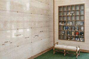 Rooms | Family | Boca Raton Cemetary & Mausoleum